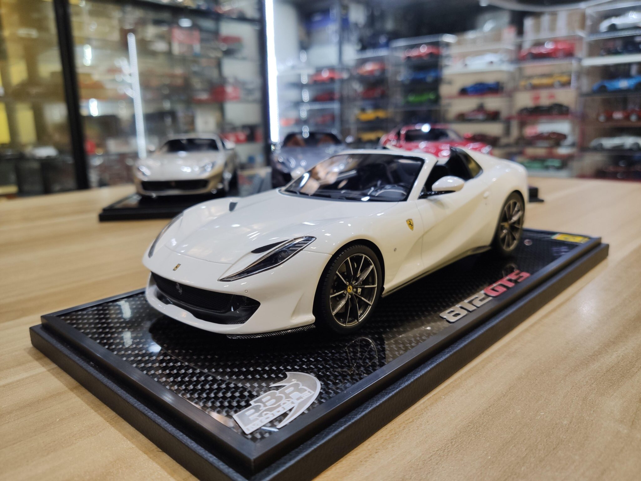 Ferrari 812 GTS Roadster 1:18 BBR model ( White ) -