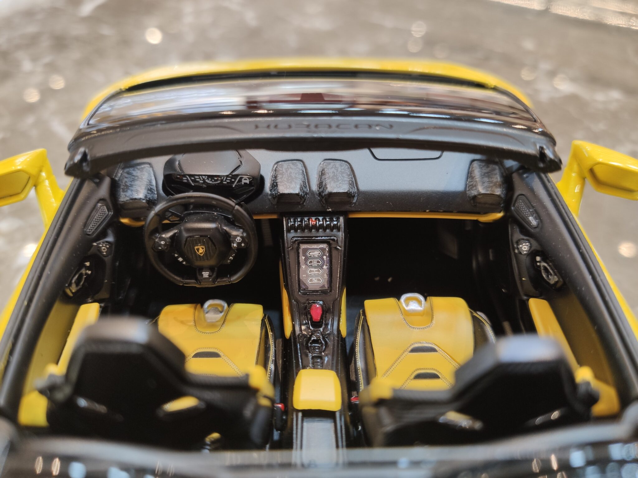 Lamborghini Huracan EVO RWB Roadster 1:18 MR Collection ( Yellow ) -