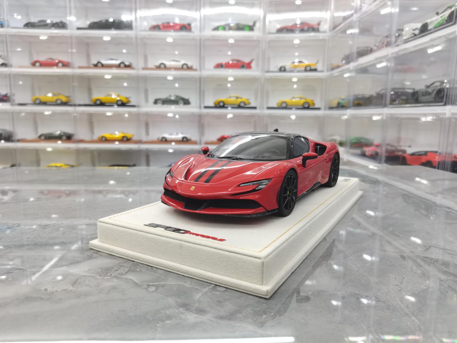 Ferrari SF90 STRADALE Special Edition 1:18 MR Collection ( Red ) -