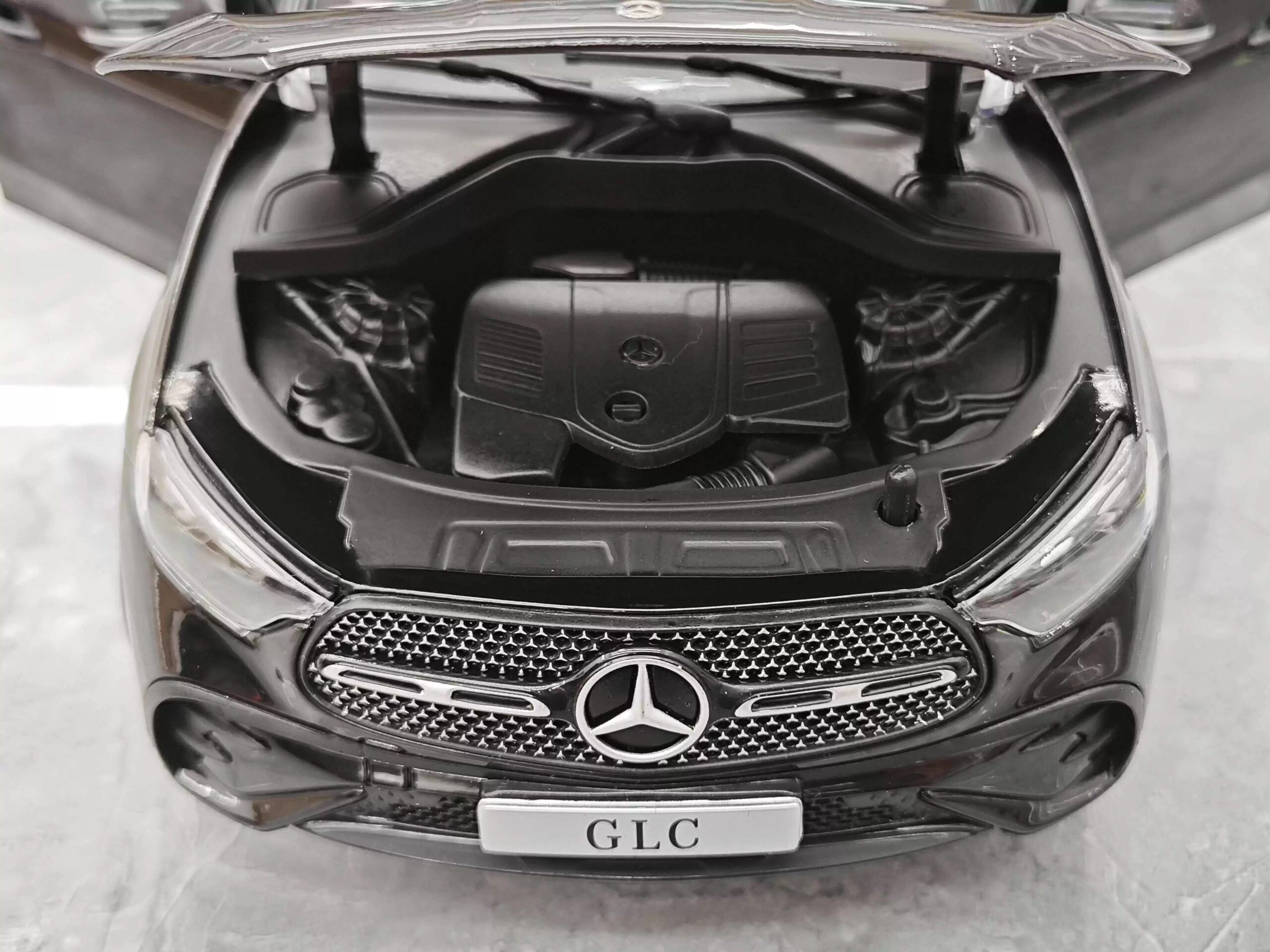 Mercedes Benz GLC 1:18 Iscale (Black)